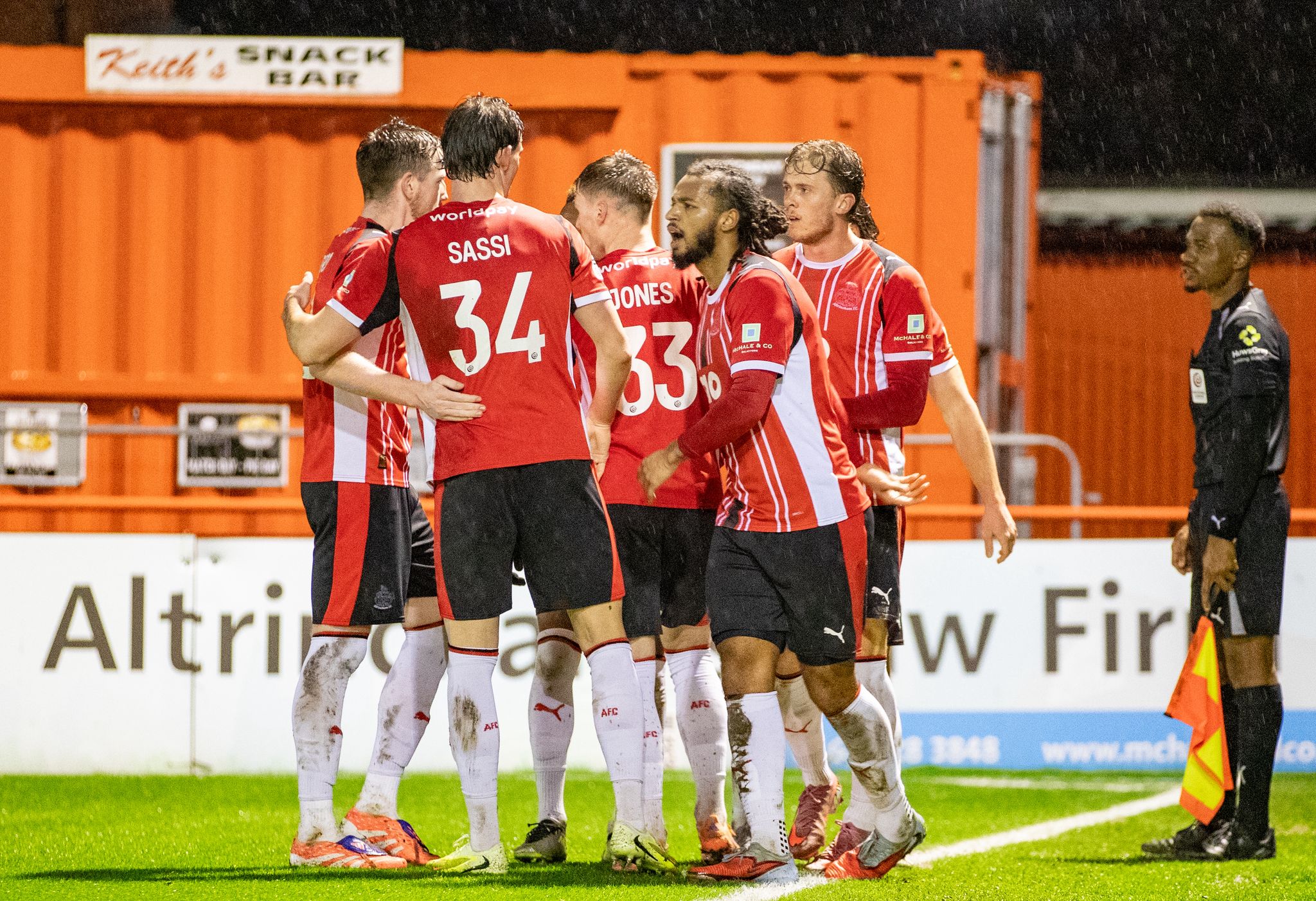 Huge three points for resilient Robins as Jimmy strike proves decisive ...