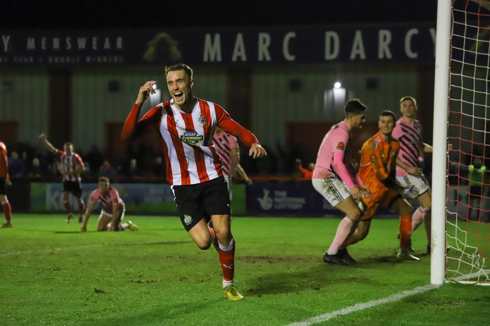 Toby to the rescue! Tough going for dominant Alty, but Mullarkey sees ...
