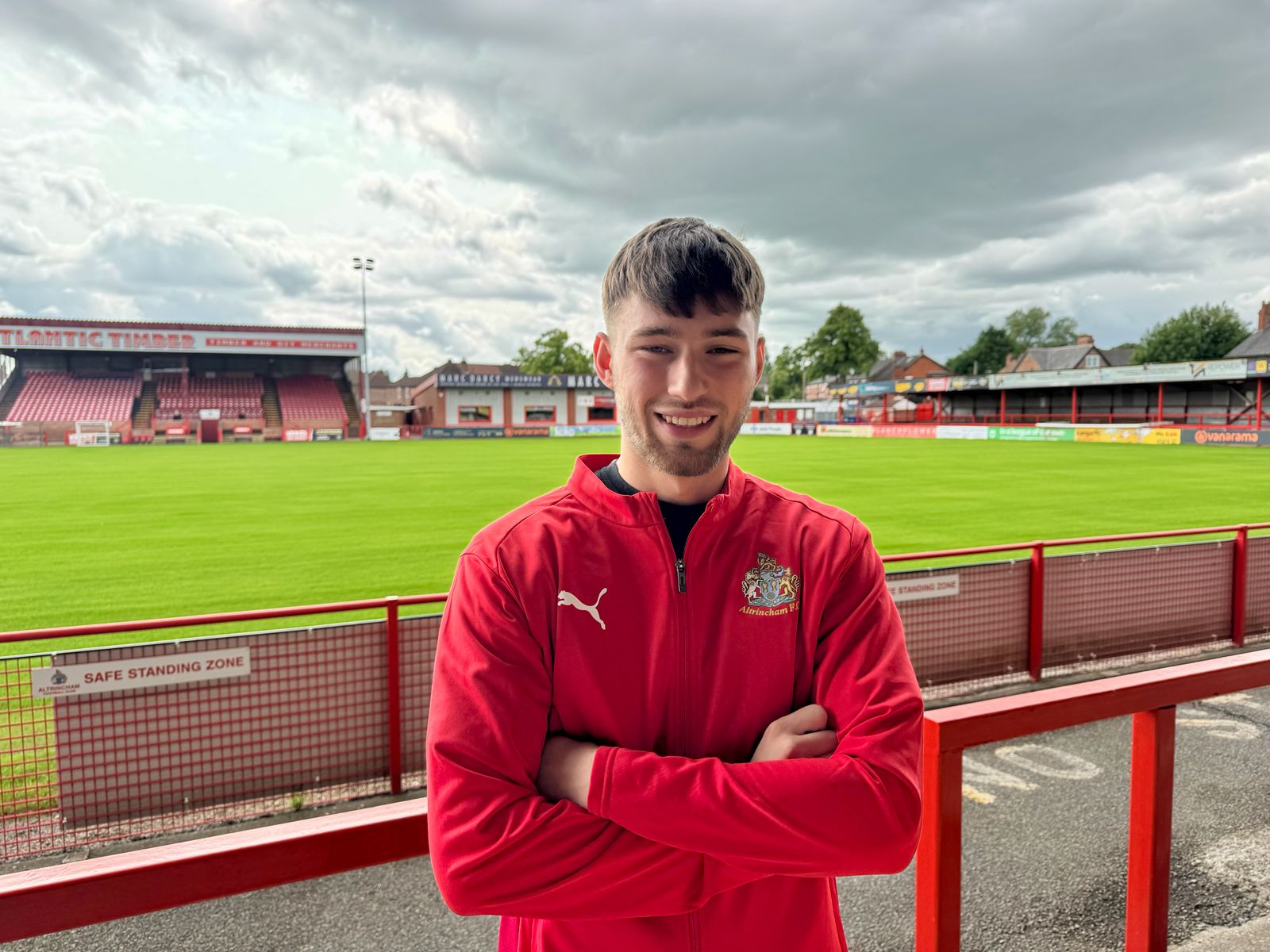 Phil boosts Alty firepower by landing James Gale! – Altrincham FC